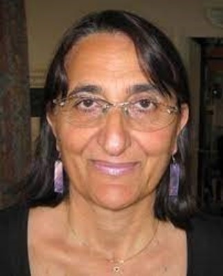 Josiane Hélayel, biographie, publications et bibliographie | Éditions Retz